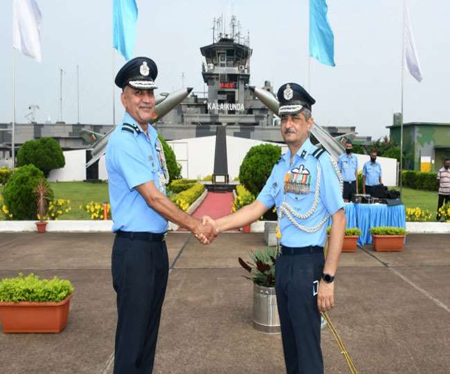 एयर कमोडोर रान सिंह ने कलाईकुंडा वायुसेना स्टेशन के कमांडिंग अफसर का ...