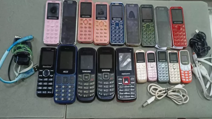 Punjab Crime: पटियाला सेंट्रल जेल से 19 मोबाइल बरामद, दीवारों में छेद ...