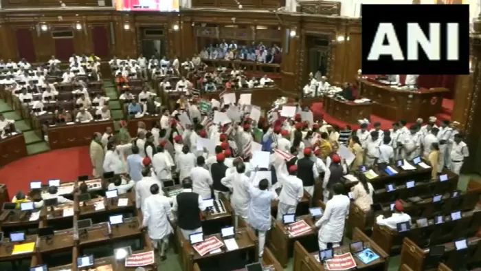 UP Assembly Monsoon Session: सत्र के पहले दिन हंगामे और शोर-शराबे के बीच पेश हुए ये 11 विधेयक ...