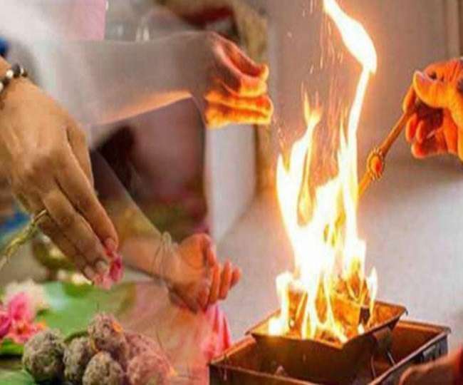 Pitra Paksha 2020: पितरों की तृप्ति के लिए बहुत जरूरी है हवन, जानिए ...