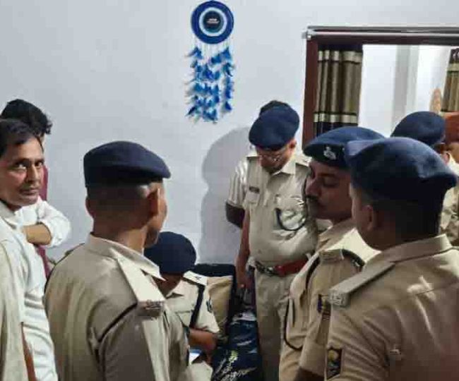 दोनाली बंदूक से कोई खुद की कनपटी में कैसे मार सकता गोली... डा.आशुतोष ...
