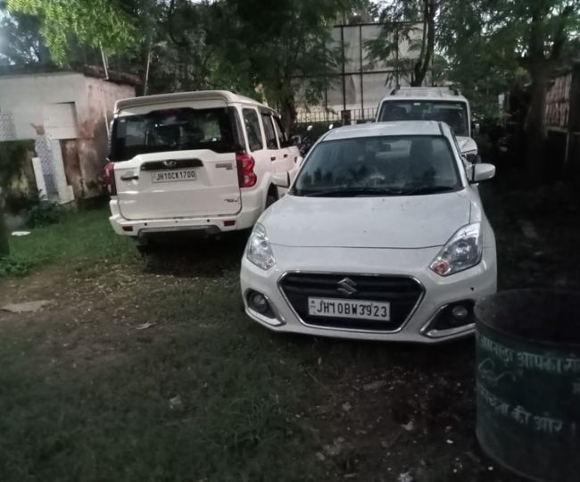 Jamtara Fraud: लग्जरी ऑफिस में चल रहा था ठगी का खेल, पुलिस ने मारा छापा ...