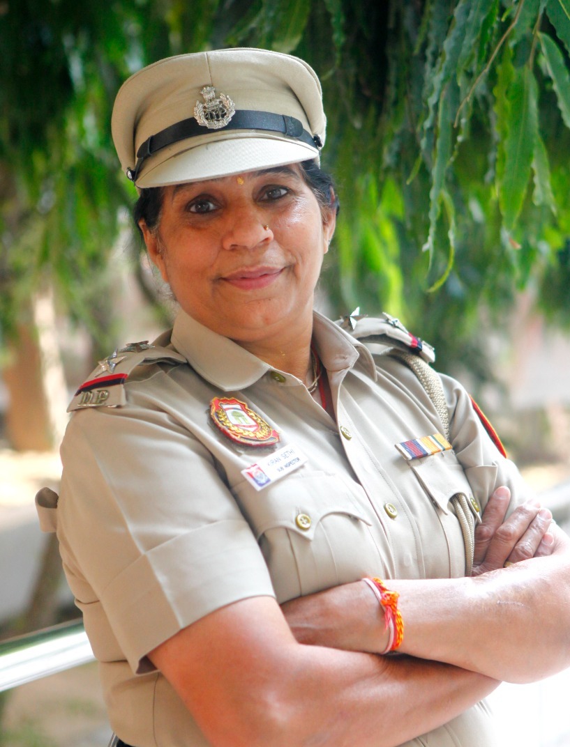 दिल्ली पुलिस की लेडी सिंघम चला रहीं आत्मरक्षा की पाठशाला, आत्मविश्वास ...