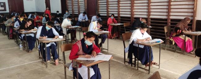 डीएलएड परीक्षा में दूसरे दिन अनुपस्थित रहे 63 परीक्षार्थी - 63 students ...