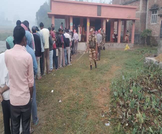 ब‍िहार चुनाव 2020: पश्च‍िम चंपारण के बगहा में बाद में आई मतदान में तेजी ...