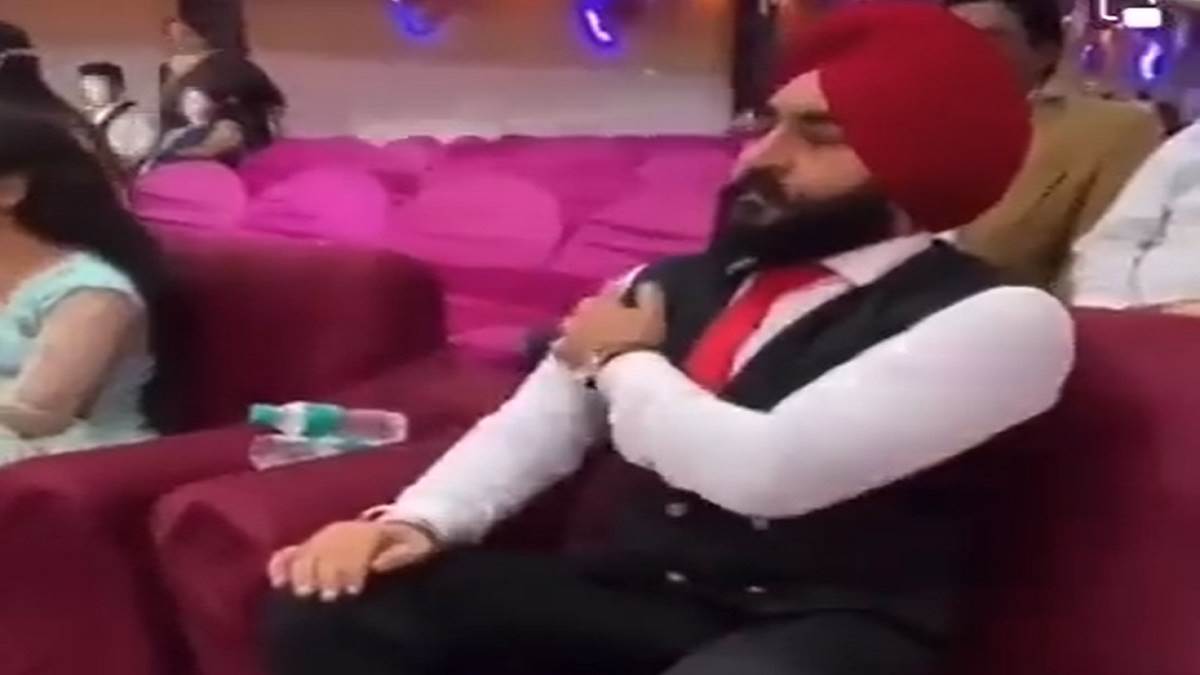 Viral Video: जब खुद को डांस करने से नहीं रोक पाए सरदार जी, वीडियो देख ...