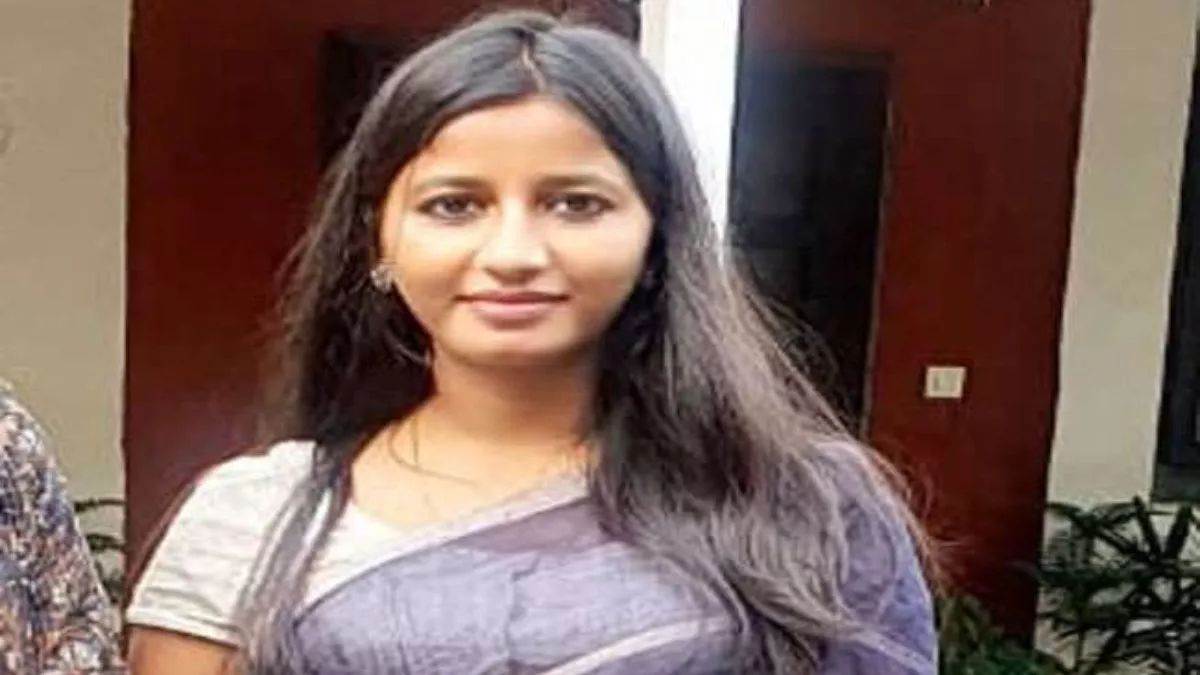 Ranchi: आर्म्स लाइसेंस आवेदन लीक होने पर भड़कीं कांग्रेस MLA अंबा प्रसाद, अधिकारी पर लगा दिया ...