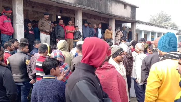 Saharsa Crime: 12वीं के छात्र की दिनदहाड़े हत्या, स्कूल में फंदे से ...