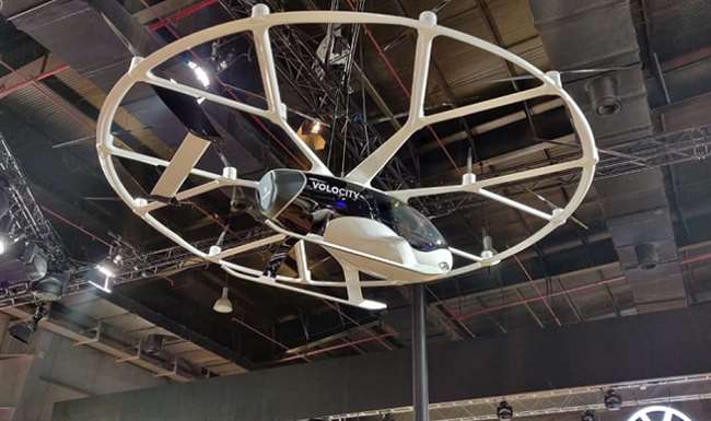 Mercedes ने पेश किया Volocopter, 2 लोगों को बैठाकर उड़ सकती है ये ...