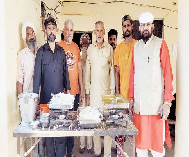 पांच पीढ़ियों से अपने पुर्वजों की लंगर प्रथा निभा रहा ऊंचे पिंड का ...