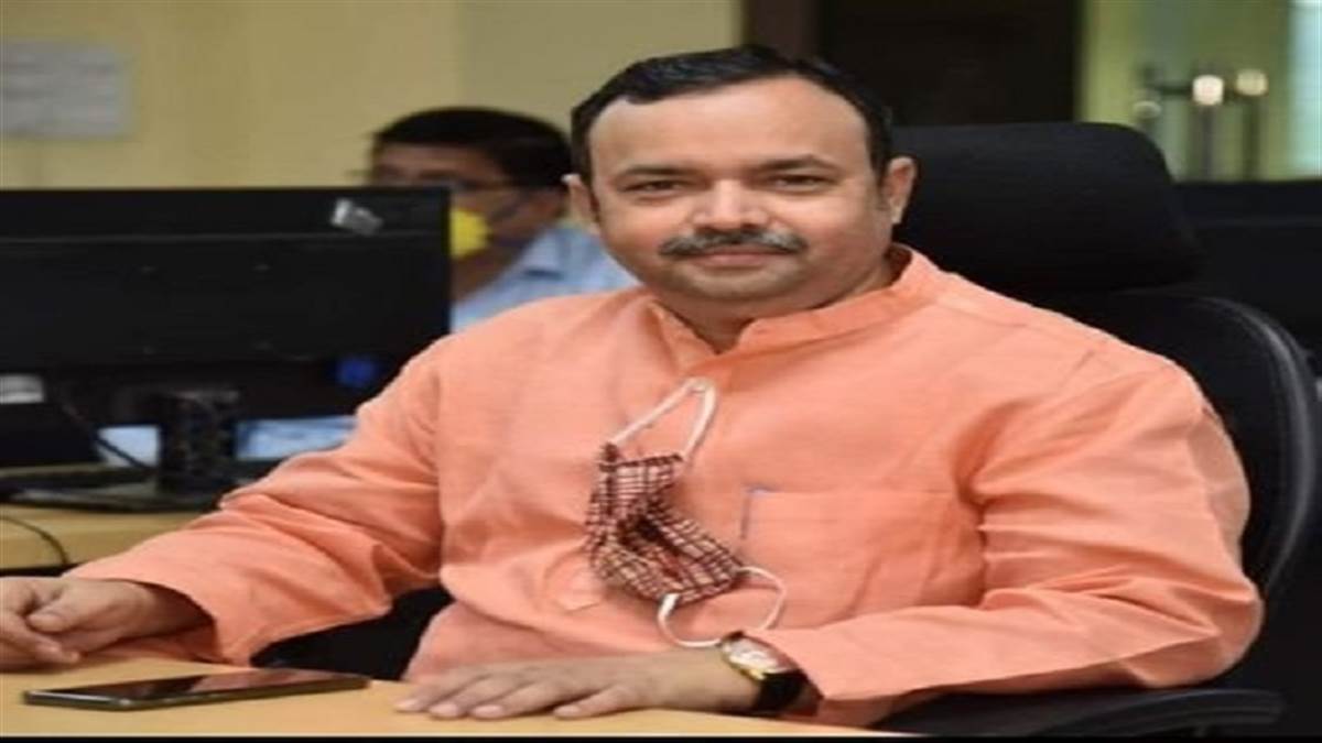 उत्‍तर प्रदेश सरकार में सहकारिता मंत्री जेपीएस राठौर बोले- पांच करोड़ ...
