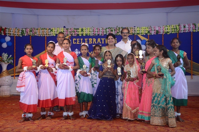 कोडरमा का गौरव है डीवीसी : डा. नीरा - DVC is the pride of Koderma: Dr ...