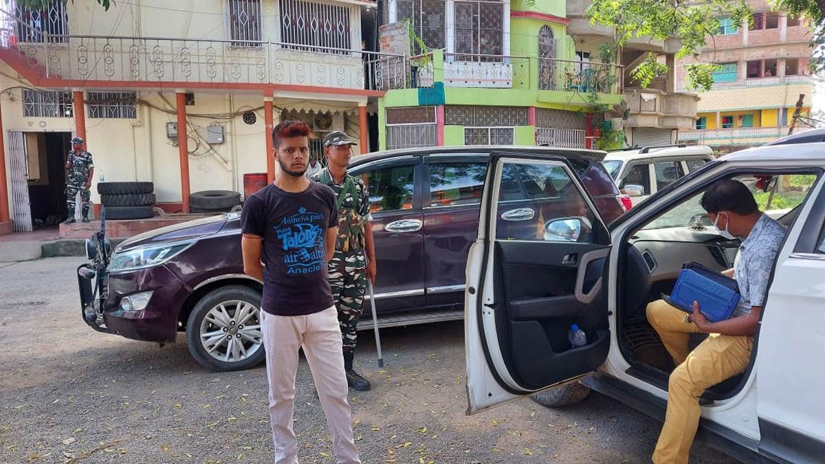 Sahibganj ED Raid: पत्‍थर कारोबारी के घर ट्यूशन पढ़ा रहे शिक्षक को भी ...