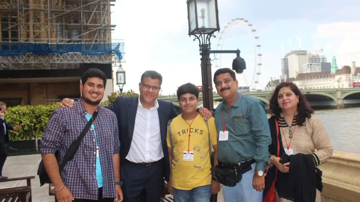 जानिए कौन हैं आगरा के आलोक शर्मा जिन्हें बिट्रेन में लिज ट्रस की ...