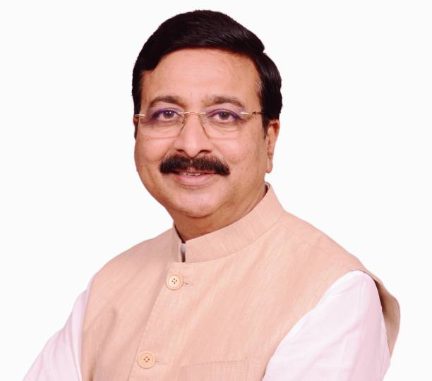 गरीबों को शिक्षा से वंचित रखना चाहती है सरकार : राव नरेंद्र सिंह - Does ...