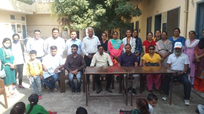 नेत्रहीनों की टीम ने समस्याओं का डटकर मुकाबला करने के लिए किया प्रेरित ...