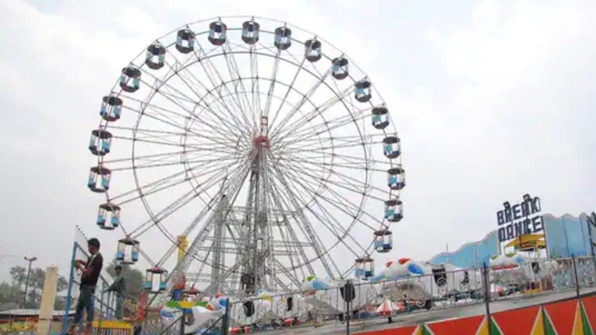 Deva Mela : मेले में गए थे सबसे ऊंचा झूला झूलने, जब ऊपर पहुंचे रुक गया ...