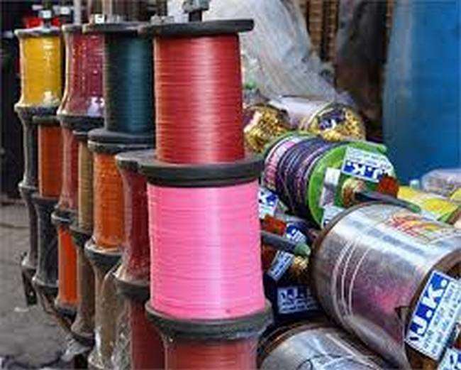 घरों के अंदर बेड में छिपा रहे चाइना डोर, बेचने के लिए बच्चों का कर रहे ...