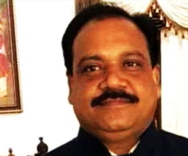 छत्तीसगढ़ के पूर्व सीएम डॉ. रमन सिंह का निजी सचिव गिरफ्तार, यौन शोषण का ...