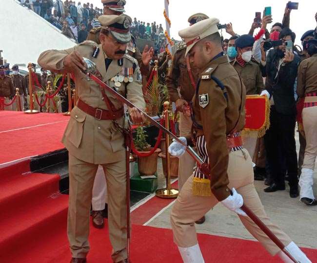 बिहार पुलिस को पहली बार एक साथ मिले 119 नए DSP, कई डॉक्टर-इंजीनियर भी दिखेंगे खाकी में - Bihar ...