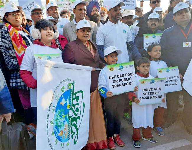 सुखना लेक पर ‘सक्षम’ फिट इंडिया वॉकथन, ईंधन बचाने के लिए लोगों को दिलाई ...