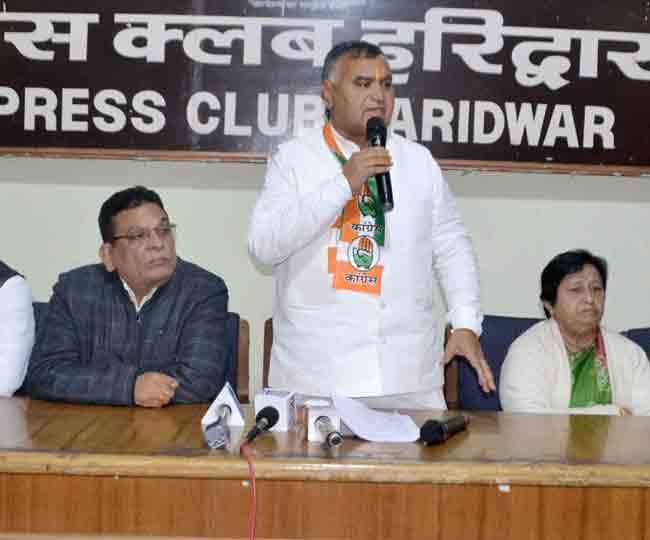 Uttarakhand Chunav 2022: कांग्रेस प्रत्याशी सतपाल ब्रह्मचारी ने मदन ...