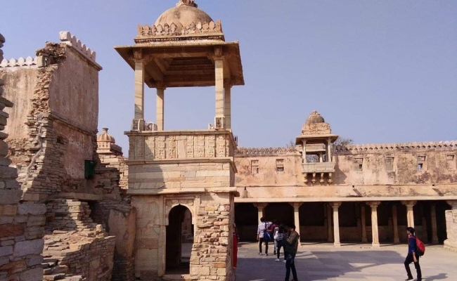Chittorgarh Fort: तीन रानियों के जौहर का गवाह रहा है चित्तौड़गढ़ का ...