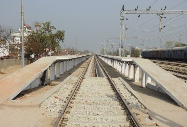 छह सौ मीटर लंबे वाशिग पिट से हिट होगी रेल, बढ़ेंगी ट्रेनें - 600 meter ...