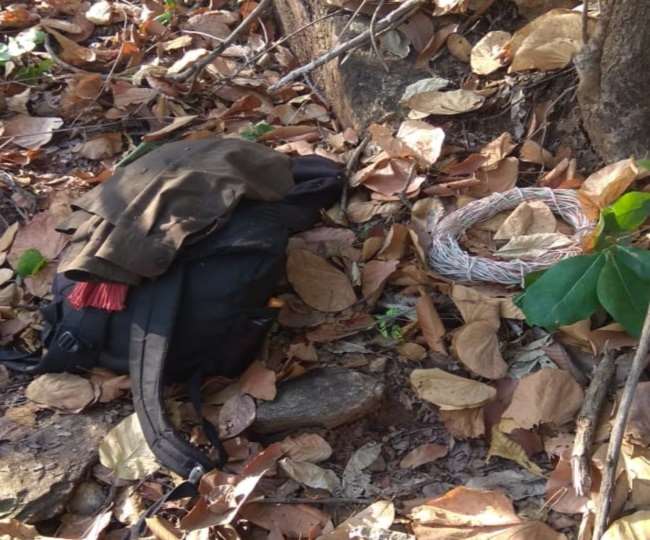 Jharkhand: कोल्‍हान के पोड़ाहाट जंगल में नक्‍सलियों और पुलिस के बीच ...