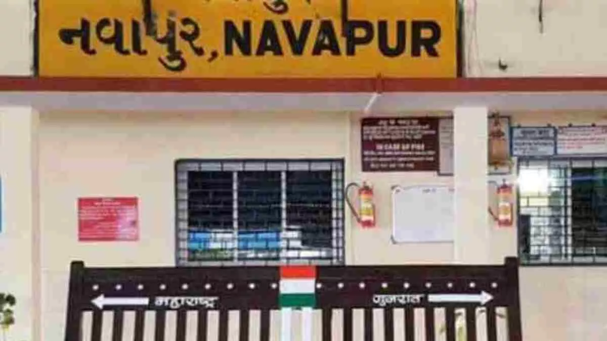 दो राज्यों में बंटा है ये रेलवे स्टेशन, एक राज्य में मिलता है टिकट तो ...