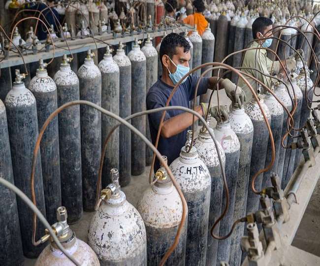 Oxygen Crisis in UP विश्वविद्यालयों महाविद्यालयों में तलाश रहे ऑक्सीजन ...