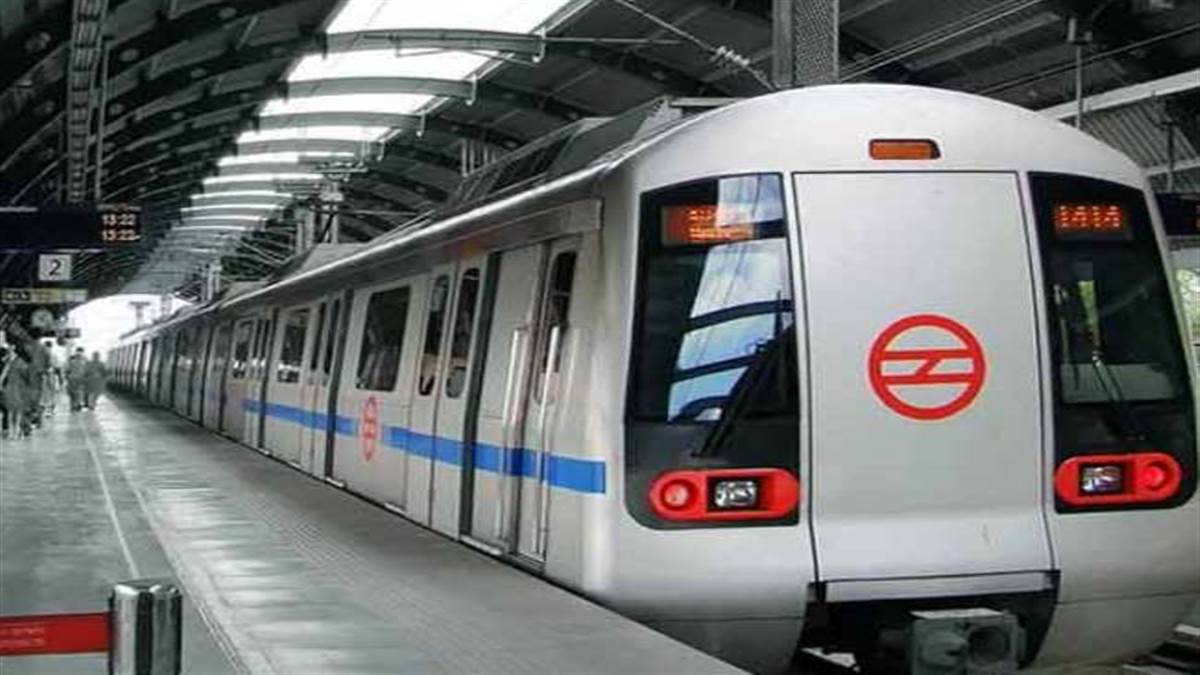 Delhi Metro Blue Line में फिर आई खराबी चार दिन में दूसरी बार रुलाया ...