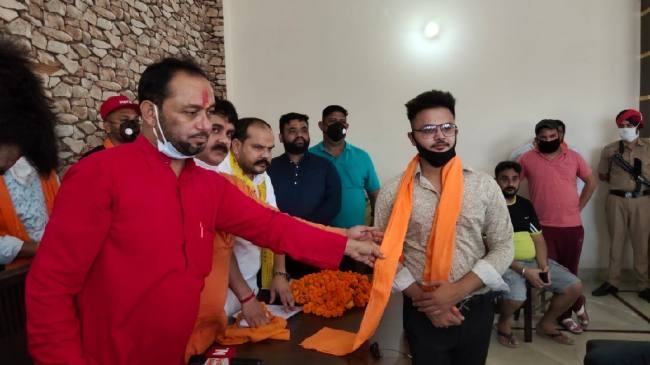 पड़ोसी देश के इशारों पर काम कर रही अलगावादी ताकतें : पवन - Shiv Sena ...