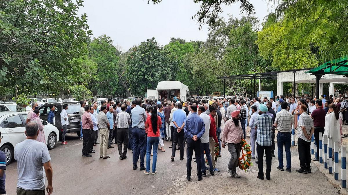 चंडीगढ़ कान्वेंट स्कूल हादसा: सेक्टर-25 श्मशानघाट में हीराक्षी का अंतिम ...