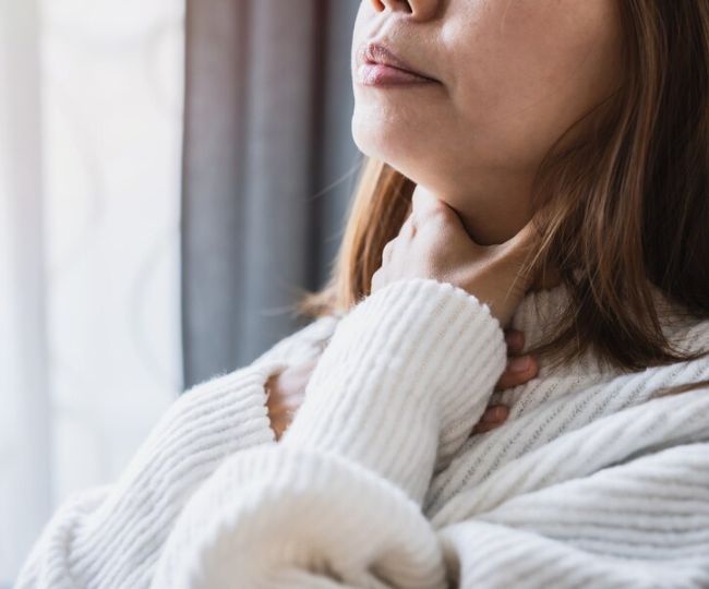 Sore Throat Remedies: बरसात में भीगने के बाद हो गई है गले में दर्द या ...
