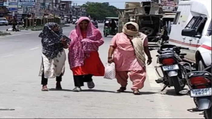 UP Weather Today: लखनऊ के आसपास के जिलों में आसमान से बरस रही आग ...