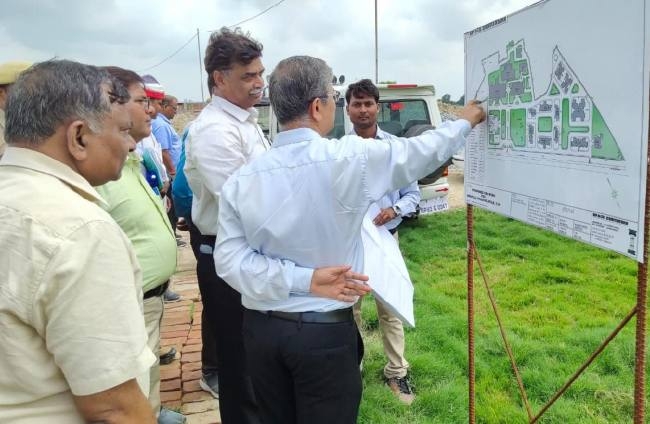 जिला अस्पताल के उच्चीकरण का काम जल्द शुरू करने के निर्देश