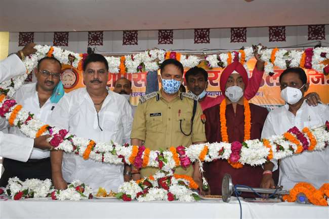 अपर पुलिस आयुक्‍त सुभाष चंद्र दुबे बोले- 'वाराणसी के व्यापारियों से ...