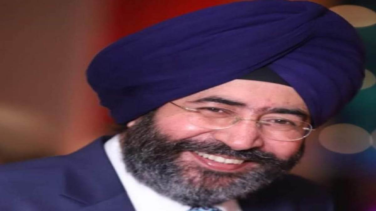 फोर्टिस अस्पताल लुधियाना के आन्कोलाजी डिपार्टमेंट के डायरेक्टर डा ...