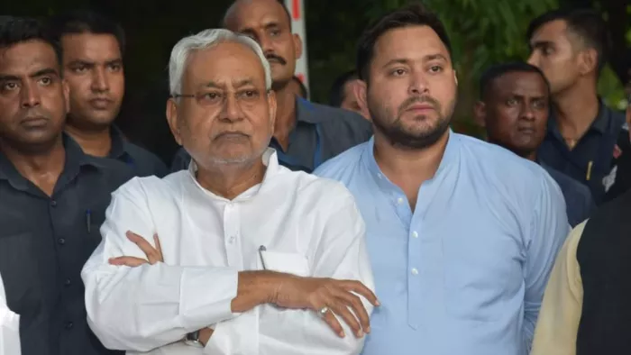 Bihar politics: इस मुद्दे ने मिटा दी नीतीश और तेजस्वी की दूरी, तेज ...