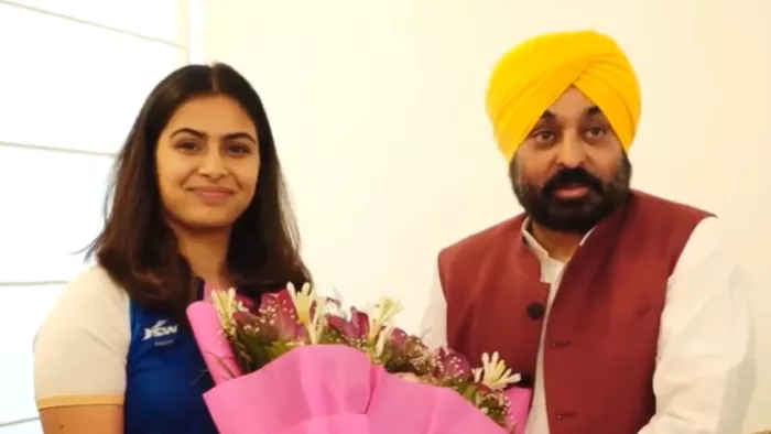 Manu Bhaker: ओलंपिक पदक विजेता मनु भाकर ने पंजाब के CM भगवंत मान से की ...