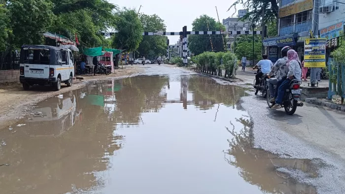 Haryana Weather Update: रिमझिम बारिश से लुढ़का तापमान, उमस और गर्मी से ...