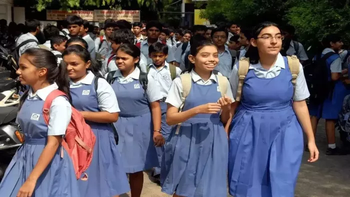 Bihar Govt Scheme: 12वीं पास छात्राओं को जल्द मिलेंगे ₹25-25 हजार रुपये ...