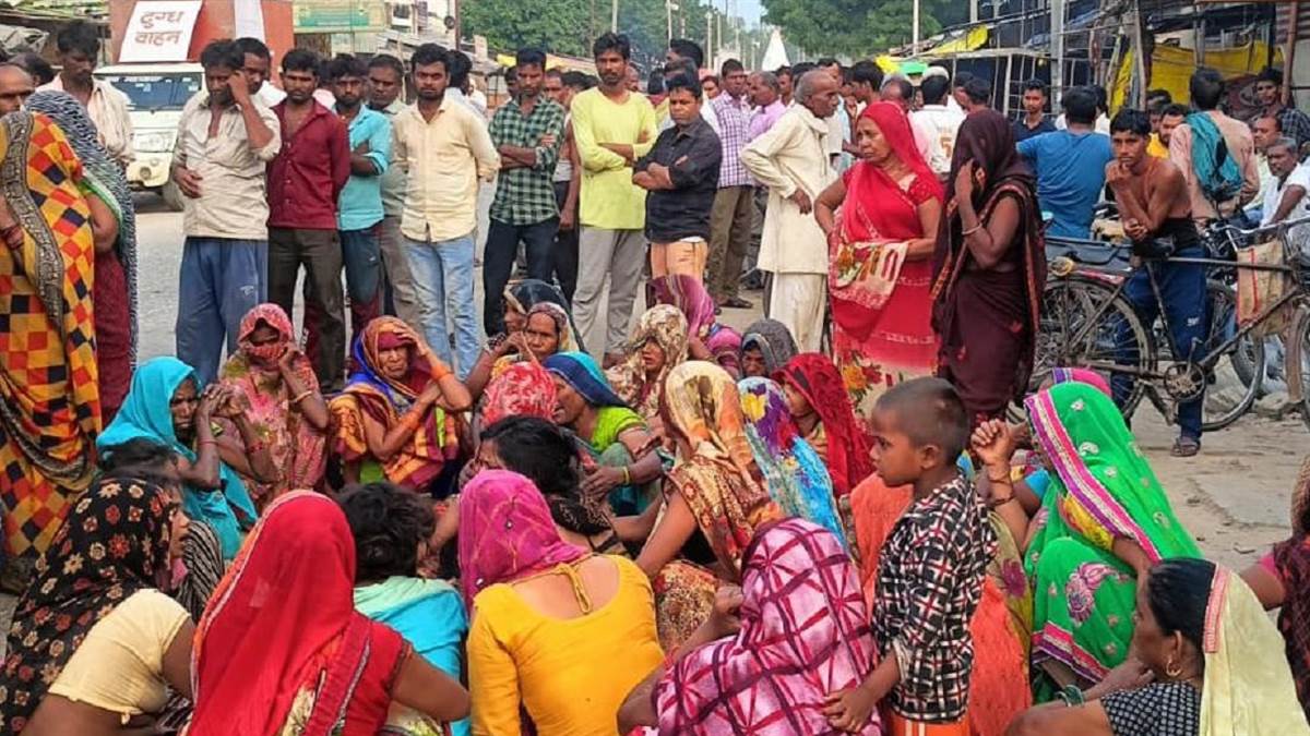 Auraiya Accident : खेत की रखवाली करने जा रहे किसान को वाहन ने कुचला ...