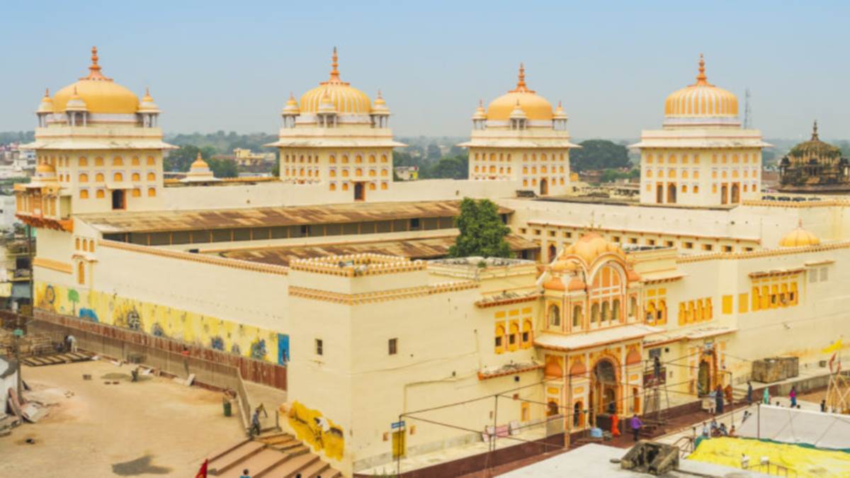 Orchha Tourism: प्राकृतिक सौंदर्य, आस्था और इतिहास का दर्शन कराती राजा ...