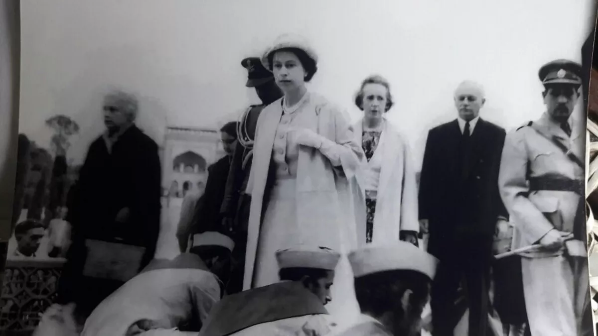Queen Elizabeth भारत की पहली यात्रा में ताजमहल देखने आई थीं महारानी एलिजाबेथ देखें 60 साल