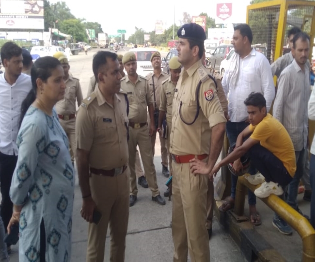 Meerut News: श्रीकांत त्‍यागी के समर्थन में चार घंटे फ्री कराया मेरठ का ...