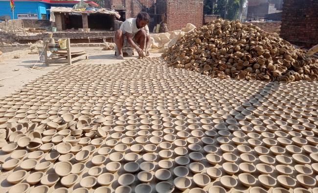 सरकारी मंच पर इस बार कुम्हारों की ''''कला'''' का प्रदर्शन - Exhibition ...