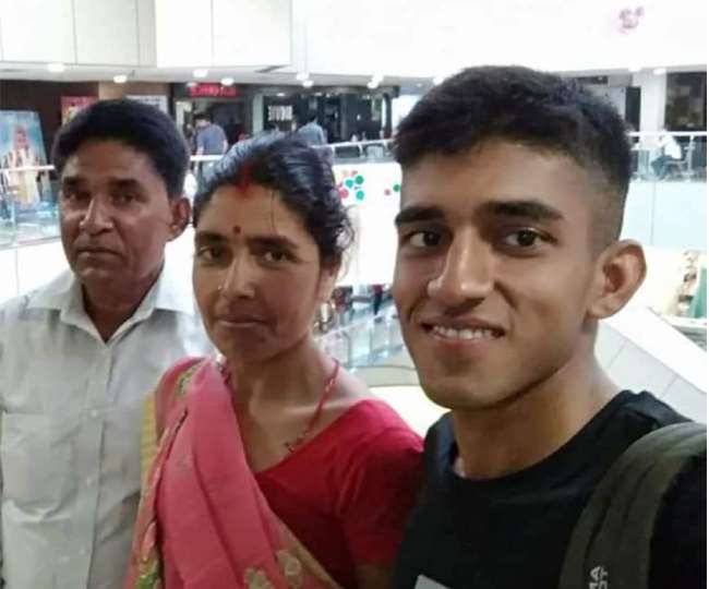 जम्मू कश्मीर के कुपवाड़ा में मधेपुरा का कैप्टन आशुतोष शहीद, लोगों में गम और गुस्सा - Madhepura ...