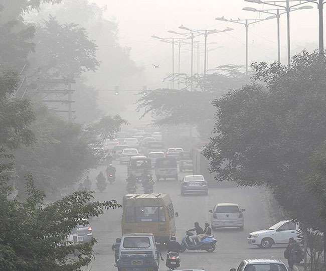 वाराणसी में वायु प्रदूषण ने निकाला हवा का दम, रेड जोन में पहुंचा वायु ...
